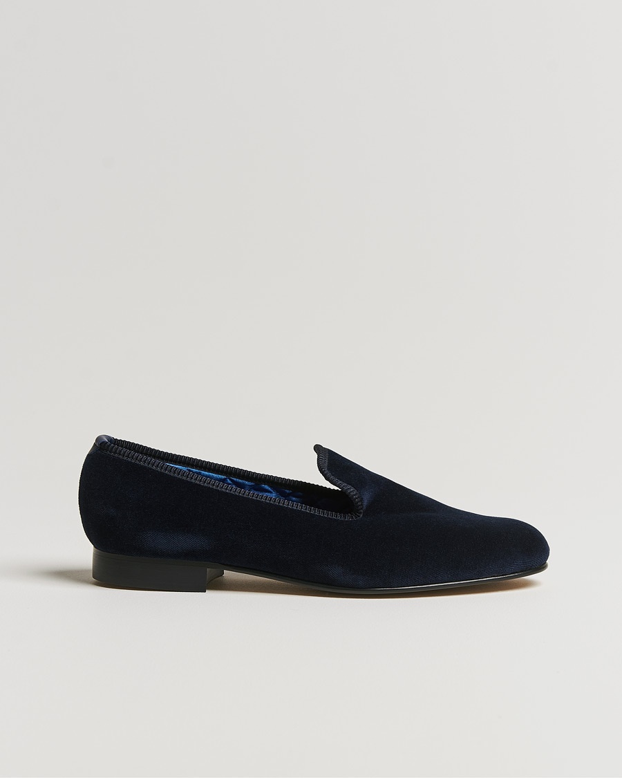 Bowhill & Elliott Opera Velvet Bow Pumps Black bei Care of Carl