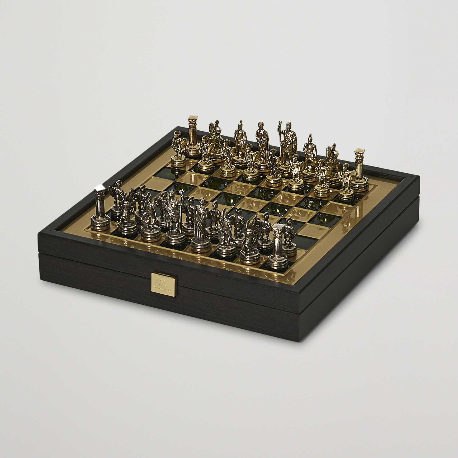 Manopoulos Greek Roman Period Chess Set Green bei Care of Carl