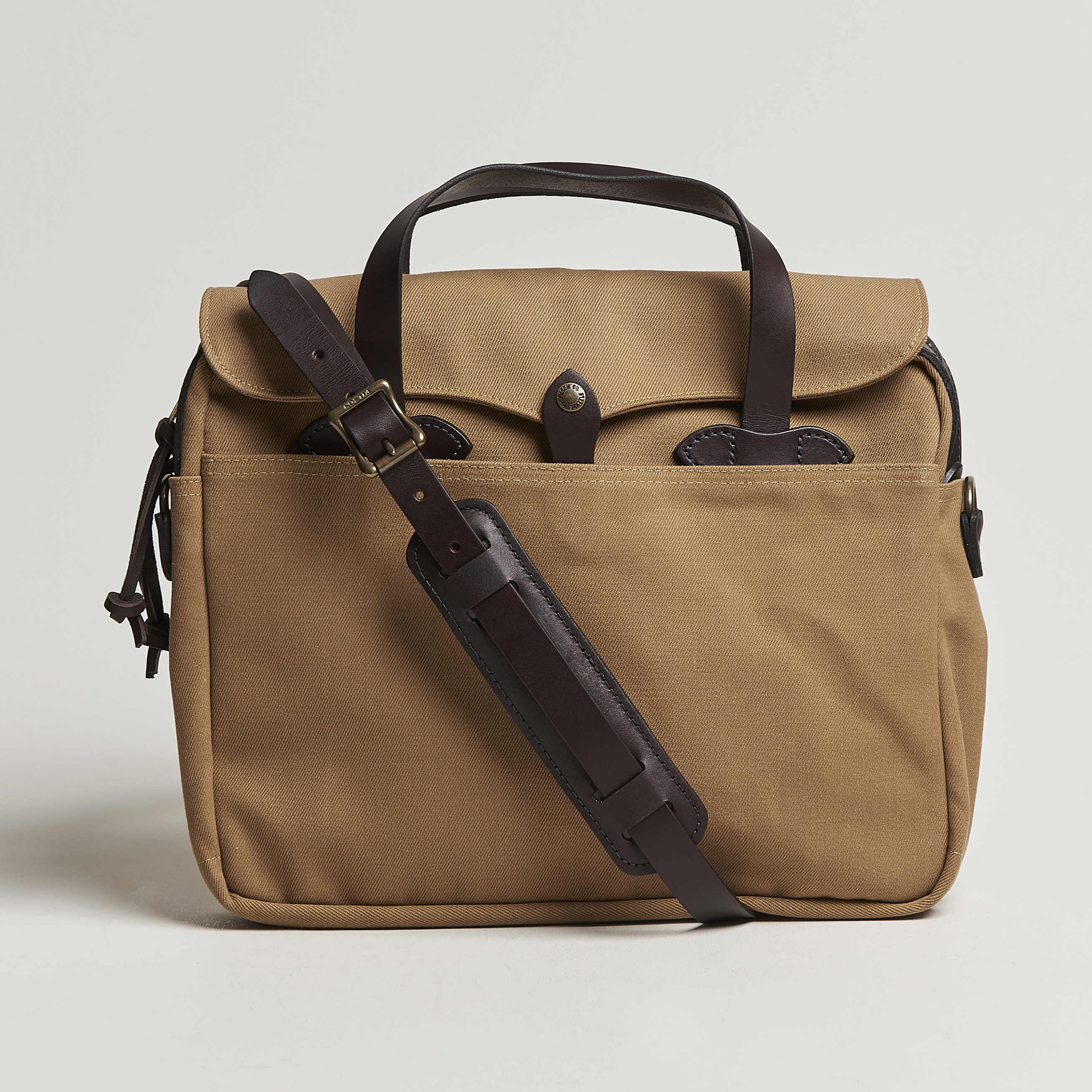 Filson Original Briefcase Tan bei Care of Carl