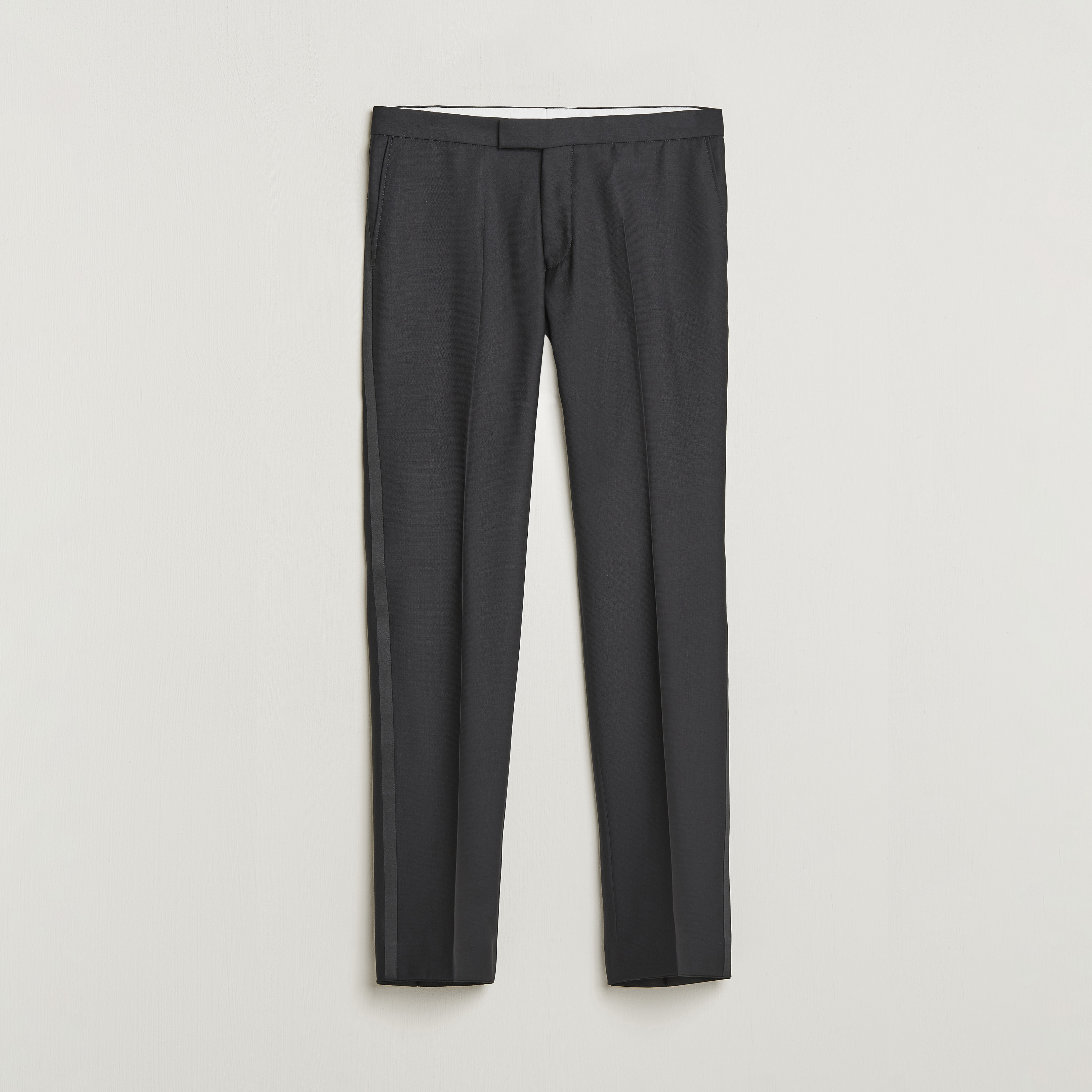 Oscar Jacobson Devon Wool Tuxedo Trousers Black bei Care of Carl