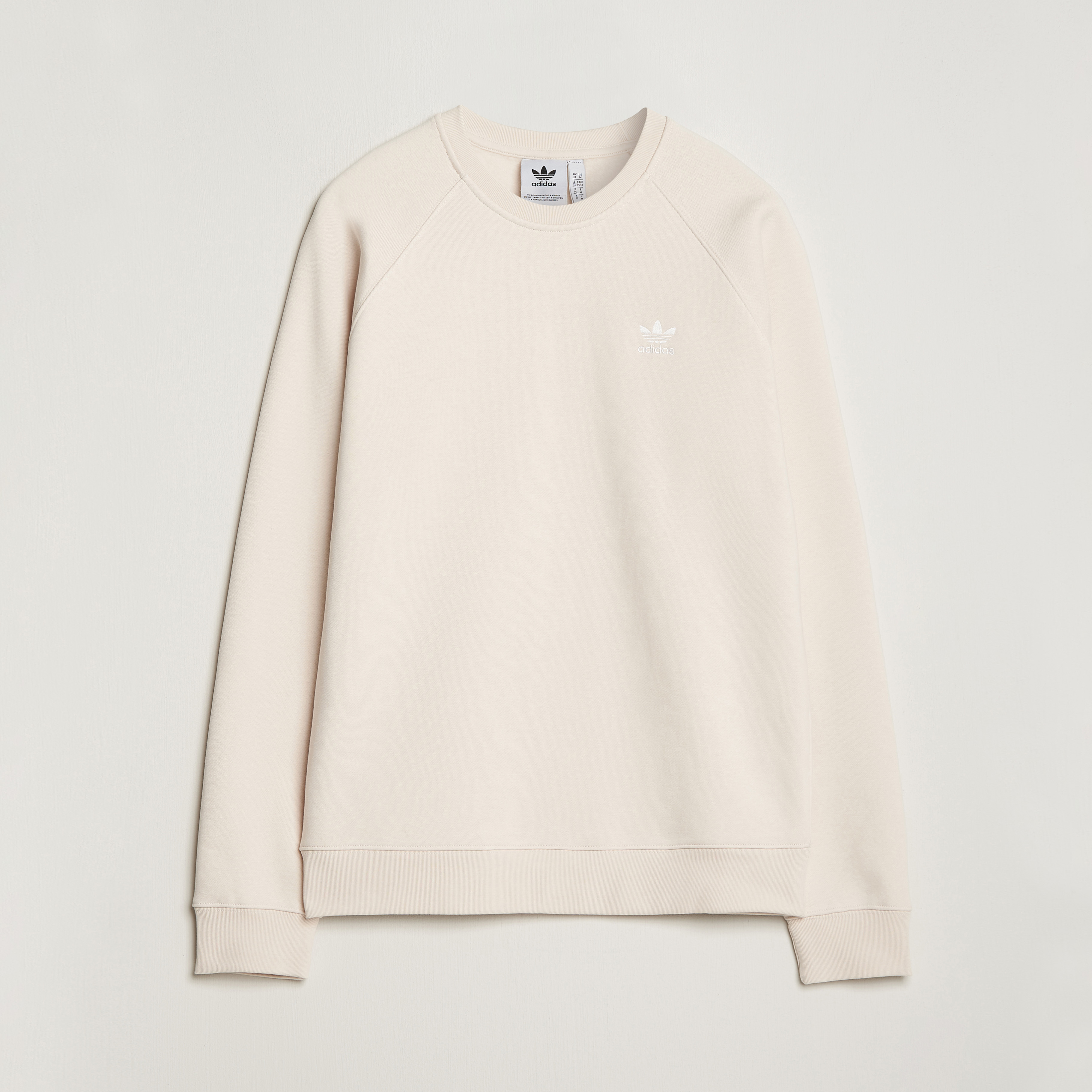adidas Originals Essential Crew Neck Sweatshirt Won White bei Care of Carl