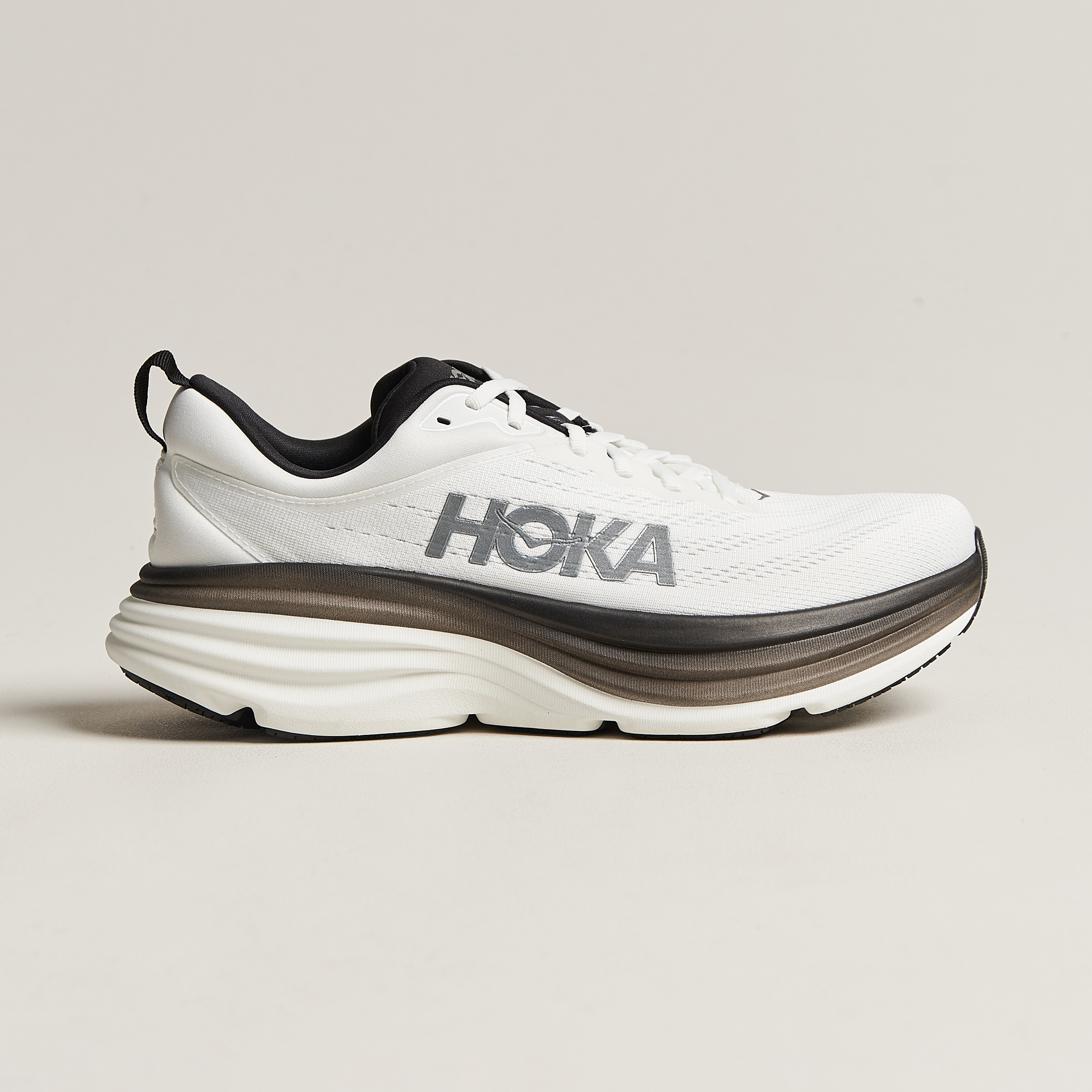 Hoka Bondi 8 White/Black bei Care of Carl
