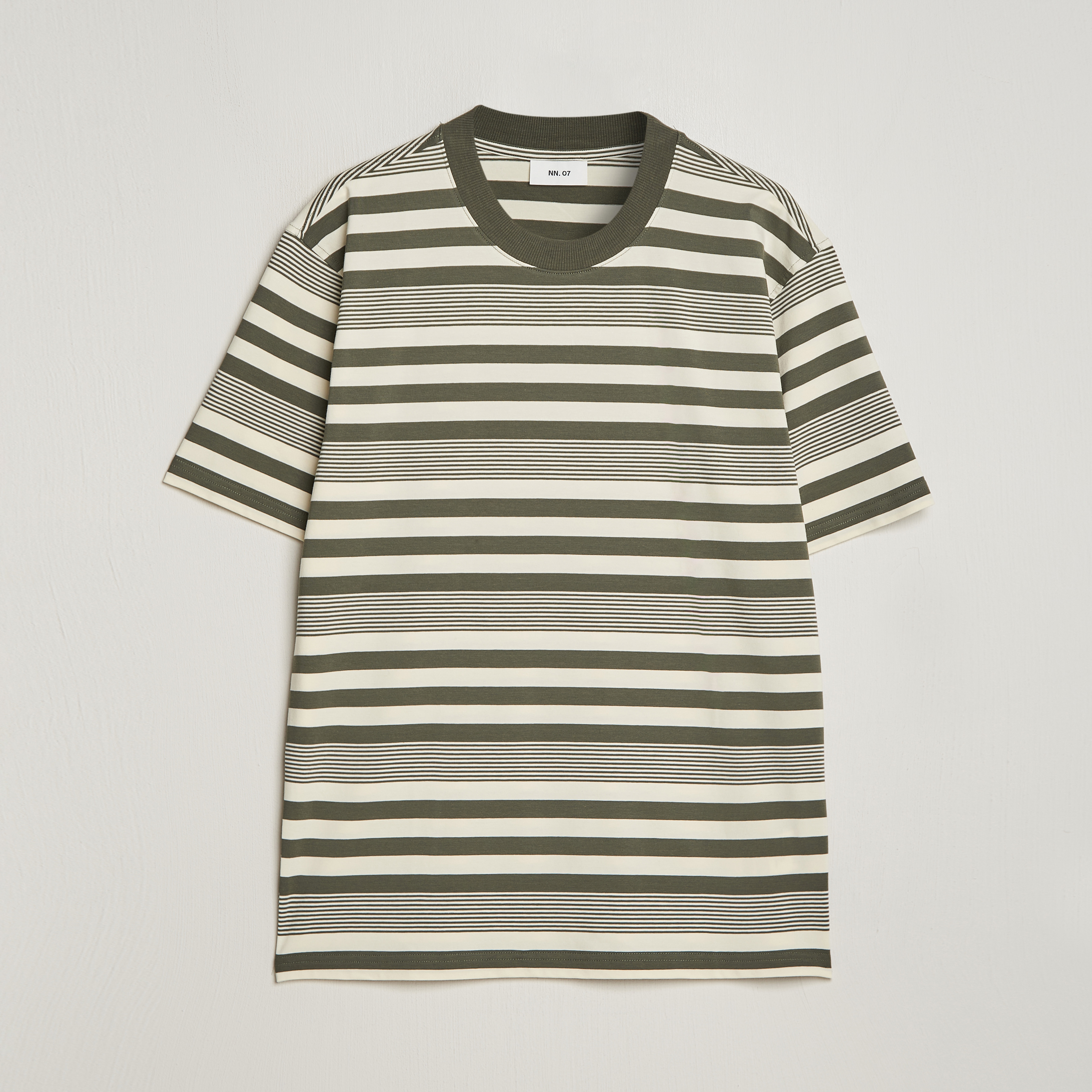 NN07 Adam Striped Crew Neck T-Shirt Capers Green bei Care of Carl