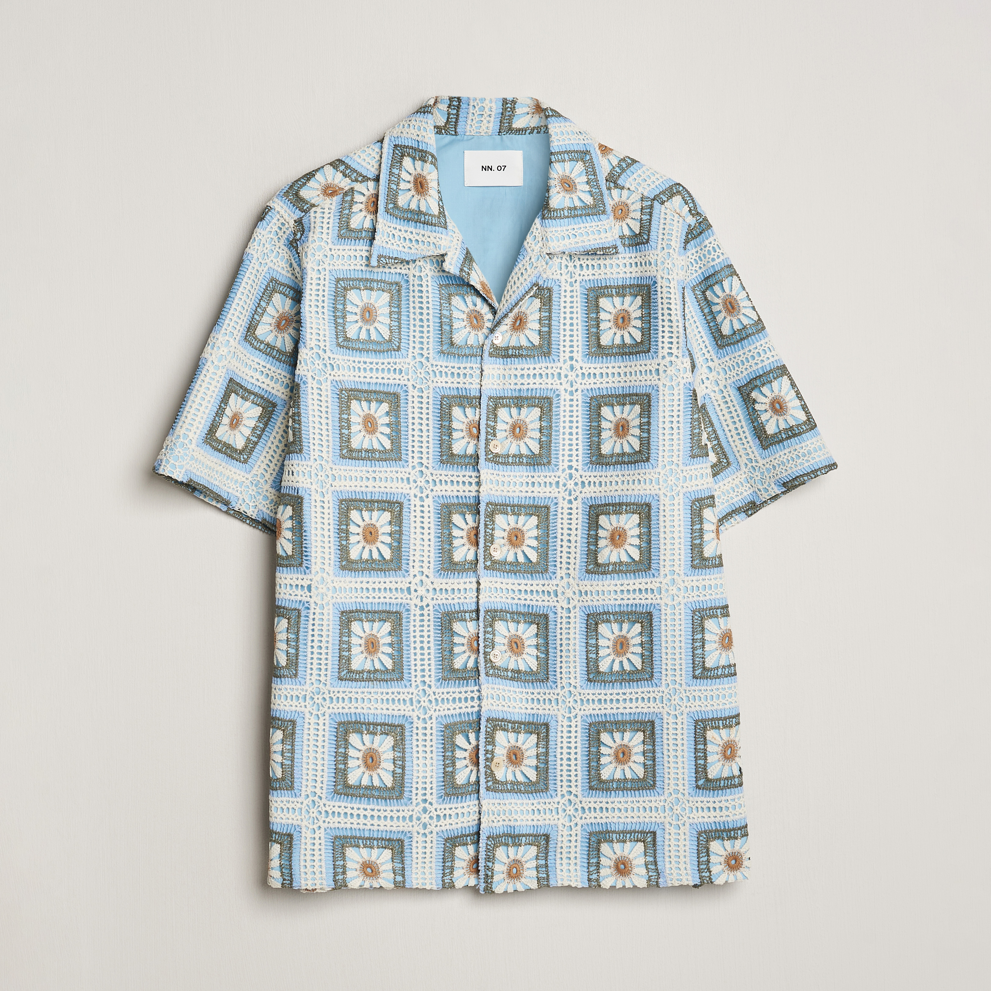 NN07 Julio Knitted Croche Flower Short Sleeve Shirt Multi bei Care of Carl