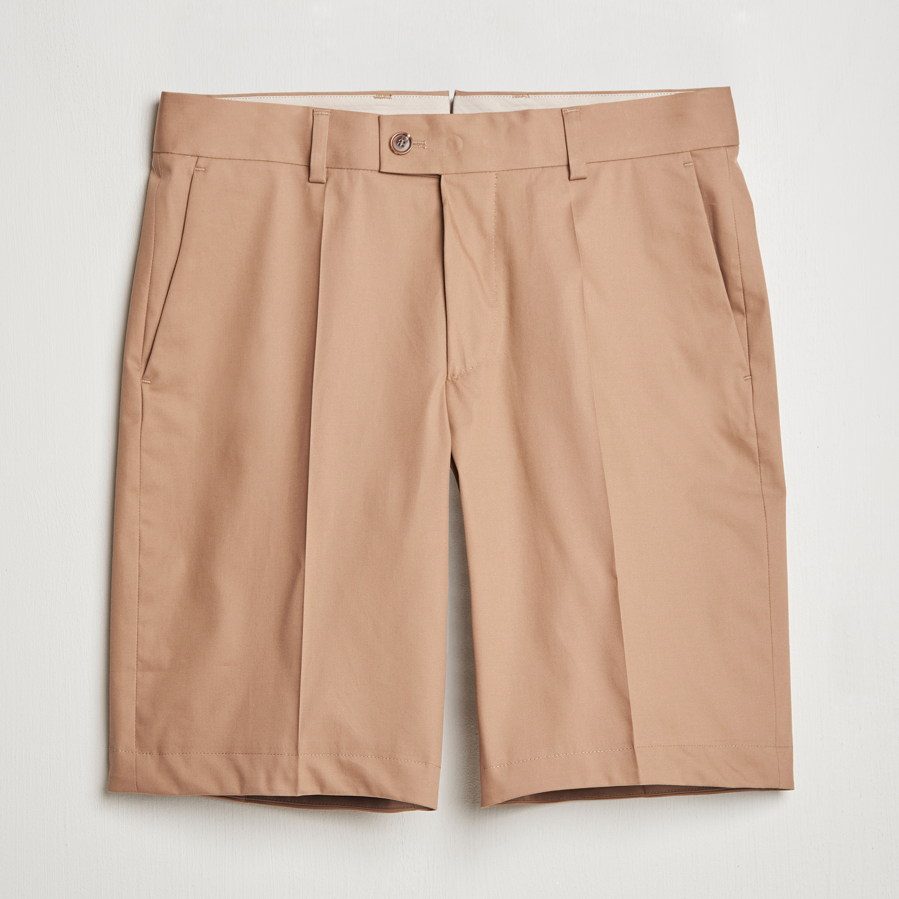 BOSS CAMEL Peet Cotton Pleated Shorts Open Beige bei Care of Carl