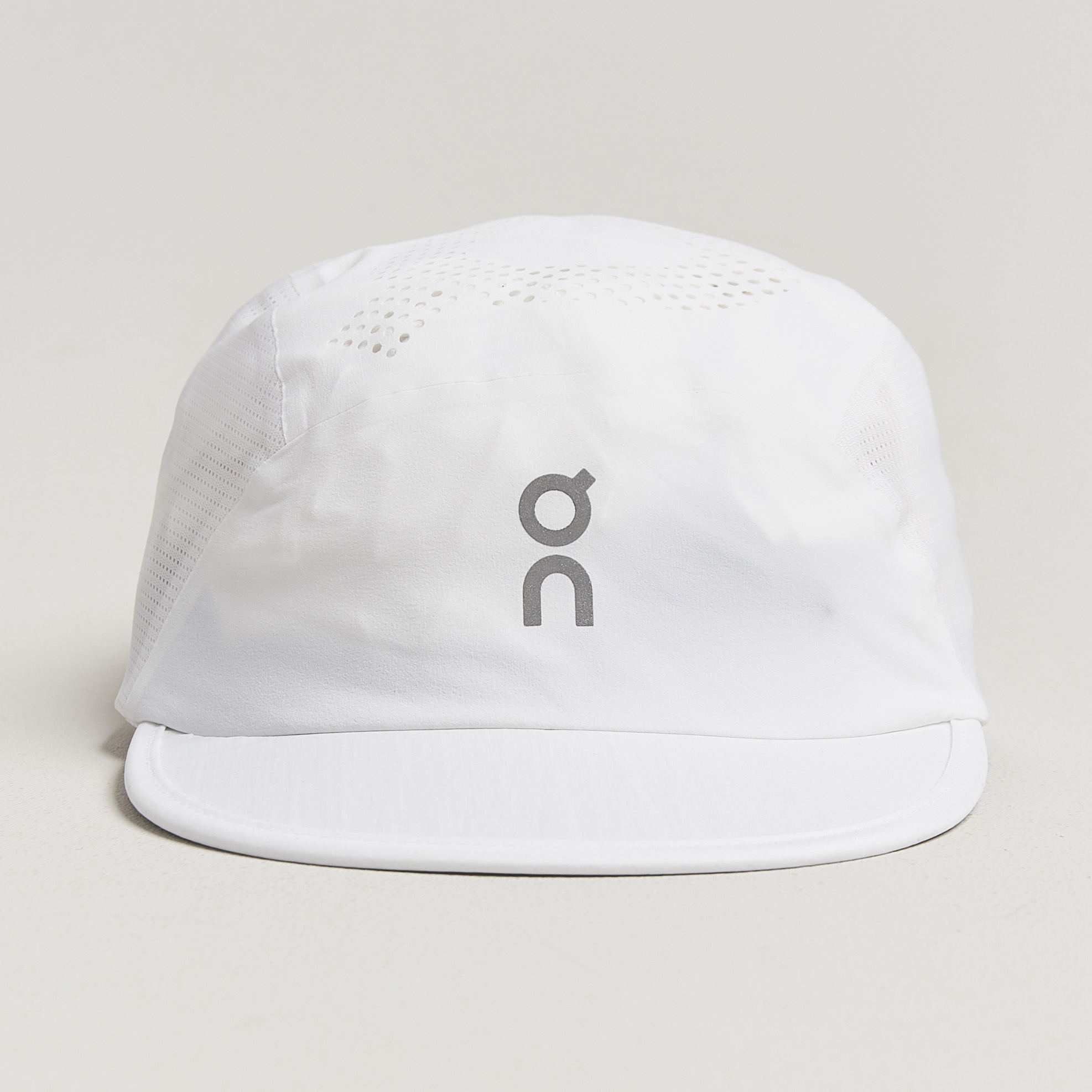 ON Ultra Cap White bei Care of Carl