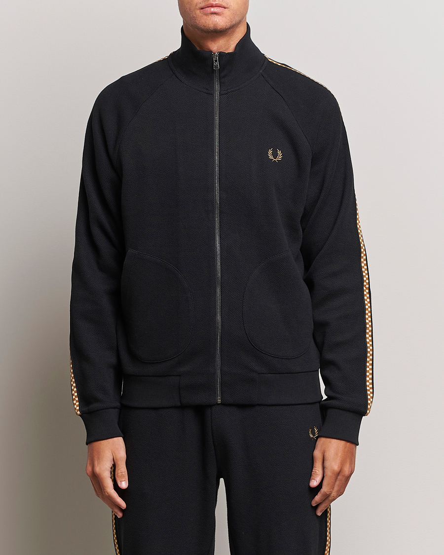 Fred Perry Knitted Zip Through Jacket Dark Oatmeal bei CareOfCarl.de